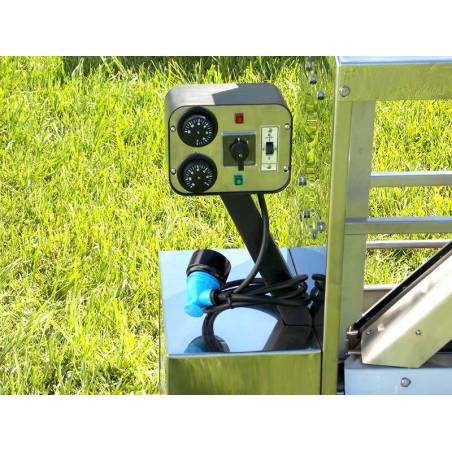 Uncapping machine FRAGUS - Beekeeping machinery from Argentina