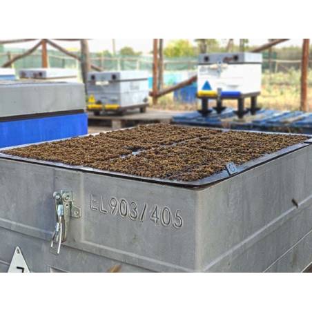 Plastic Propolis screen 425x510mm - Collect your own propolis